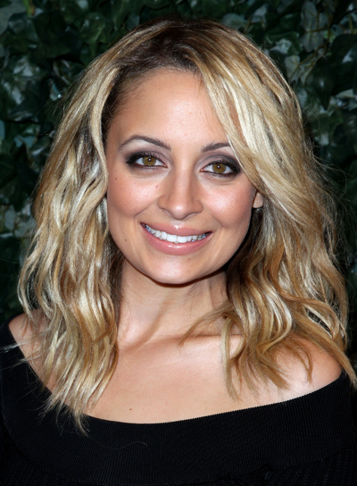 14 New Ways to Wear Medium Hair - Beauty Riot